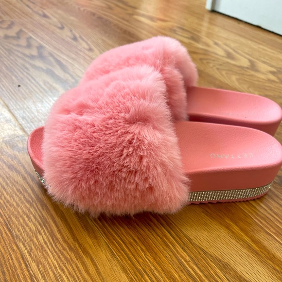 Shoes | Slippers | Poshmark